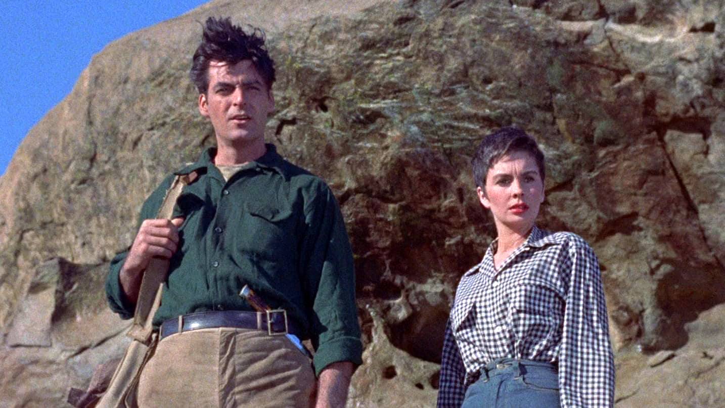 A BULLET IS WAITING | Le Cinema Paradiso Blu-Ray reviews and DVD reviews